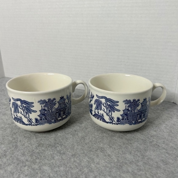 Churchill | Dining | Vintage Ceramic Churchill England Set Of 2 Mugs ...